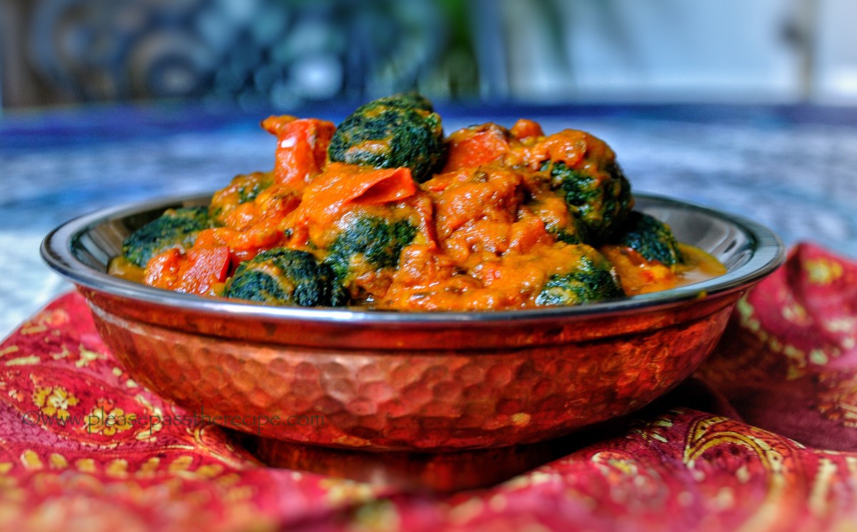 Indian Vegie Feast # 7 – spinach kofta in tomato gravy | Please Pass ...